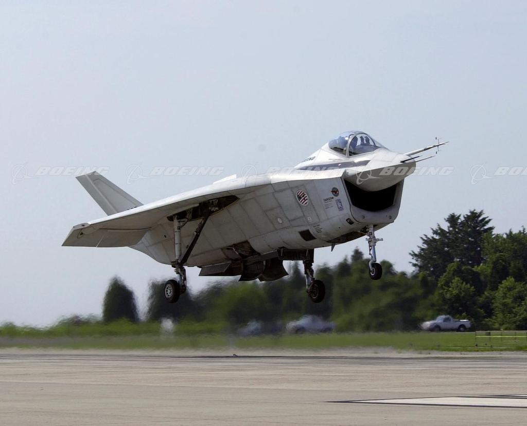 Boeing Images - Boeing JSF X-32B Landings at 90 Knots Move Plane Closer ...