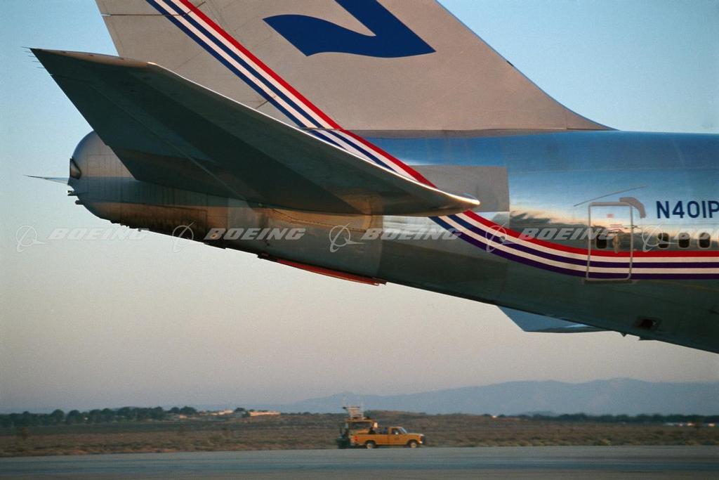 Boeing Images - 747-400 Tail