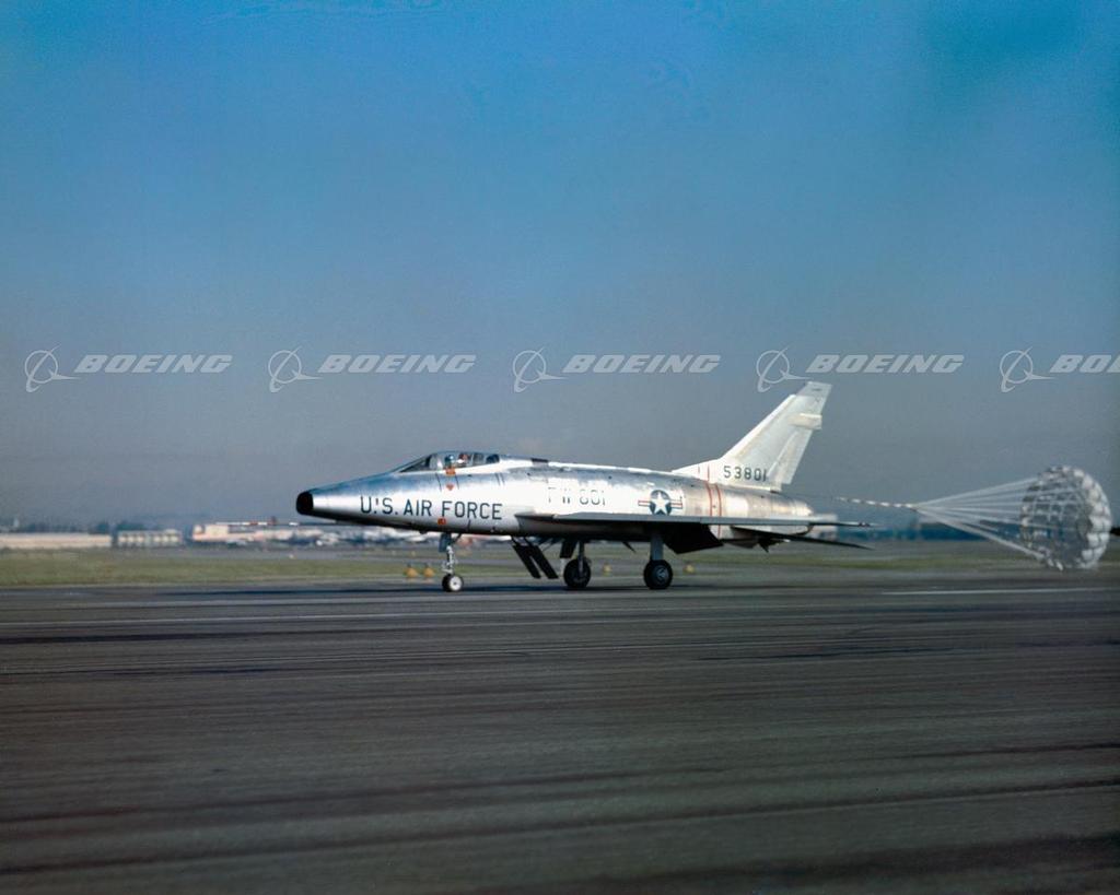 Boeing Images - F-100D Super Sabre Drag Chute Landing