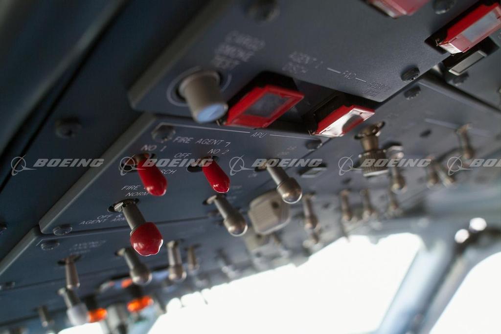 Boeing Images - 717-200 Flight Deck Overhead Control Panel