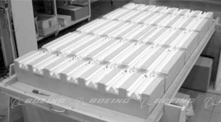 Boeing Images - Stringers loaded