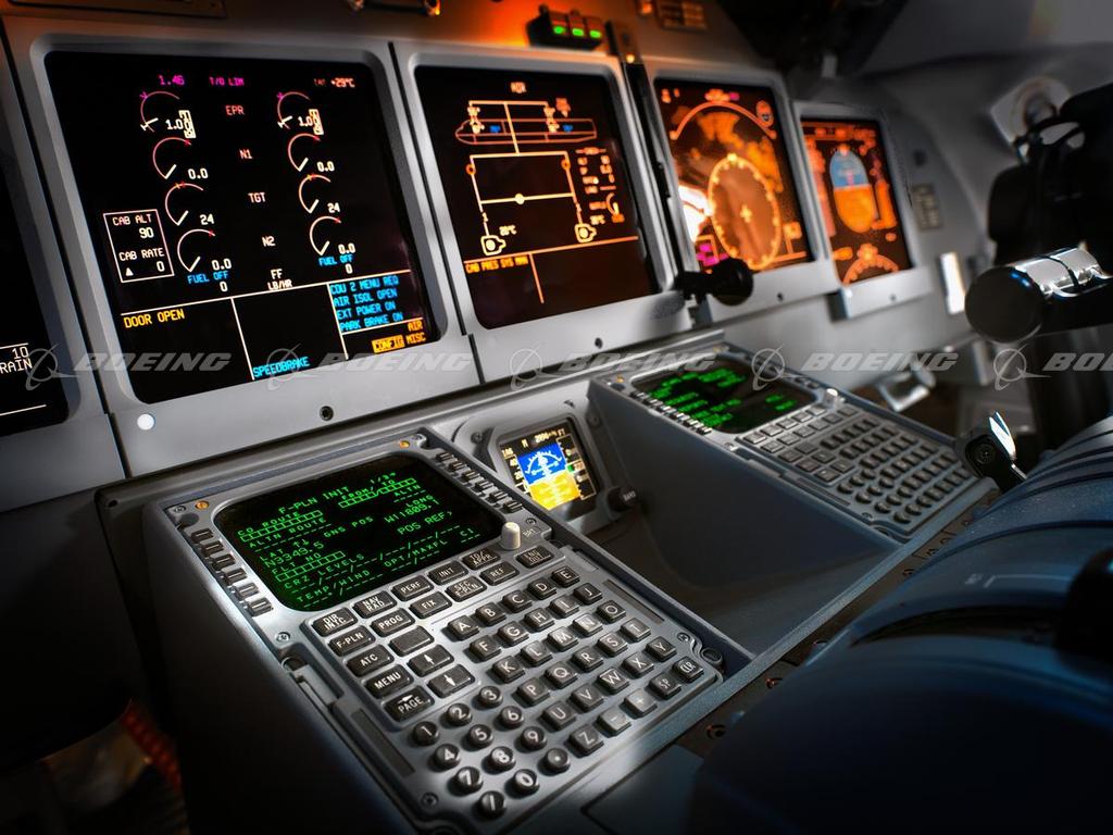 Boeing Images - 717-200 Flight Deck Instrument Displays
