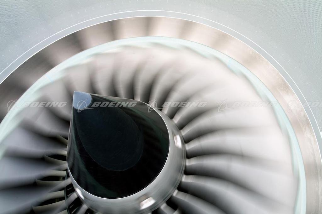 Boeing Images - 717-200 Turbofan Engine Fan Blades