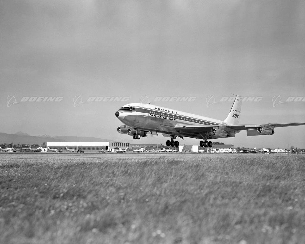 Boeing Images - 707-120 Landing