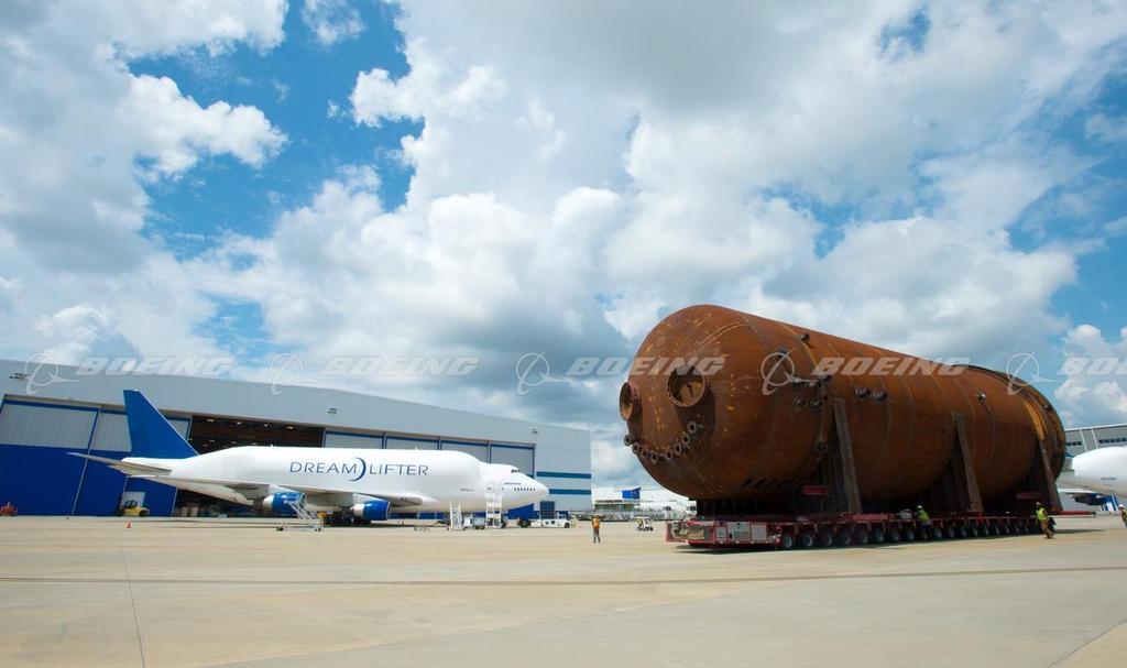 Boeing Images - Maneuvering Boeing South Carolina's Second Autoclave ...
