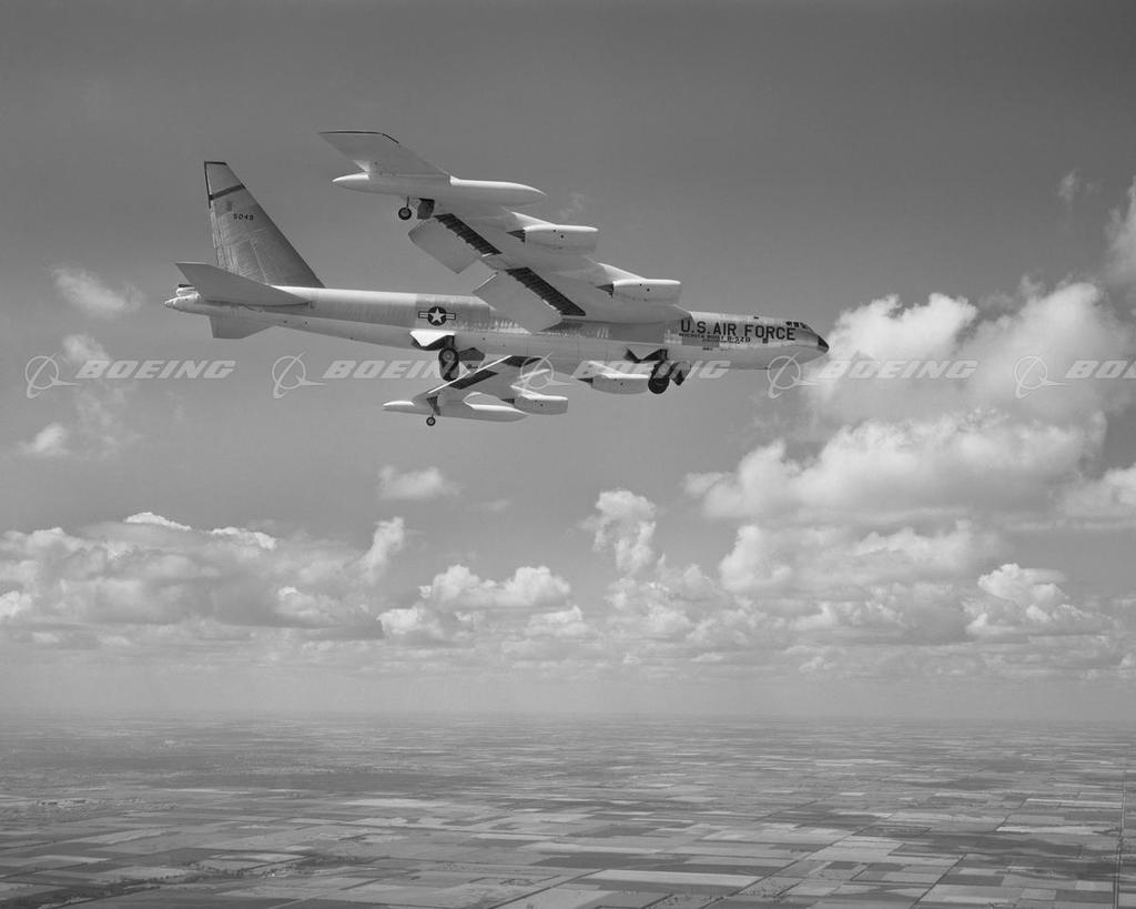 Boeing Images - First AF Flight of Wichita-Built B-52 Stratofortress