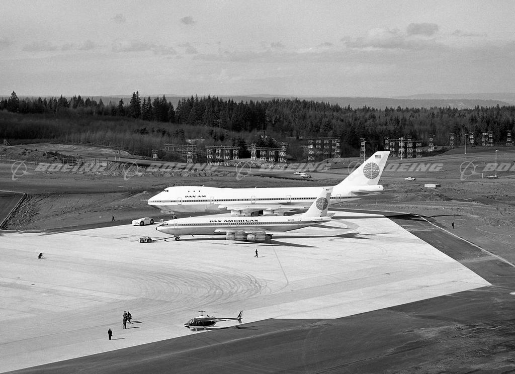Boeing Images - Boeing 707 and 747