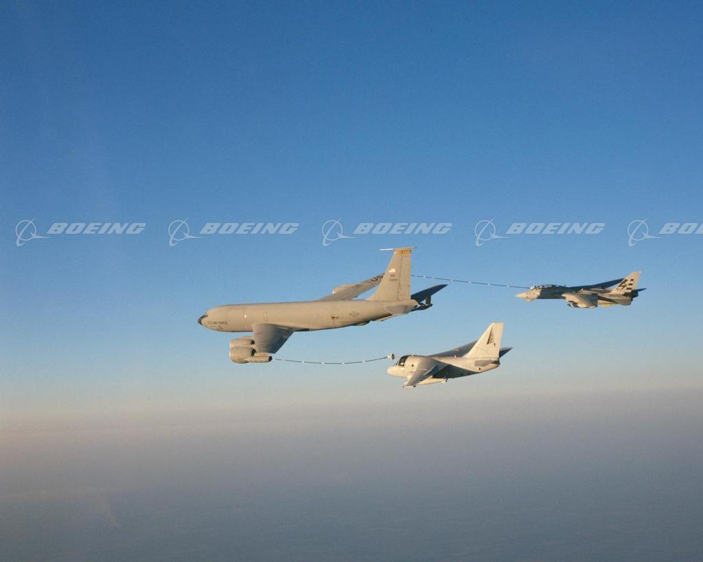 Boeing Images - KC-135 Stratotanker Refueling Fighter Jets