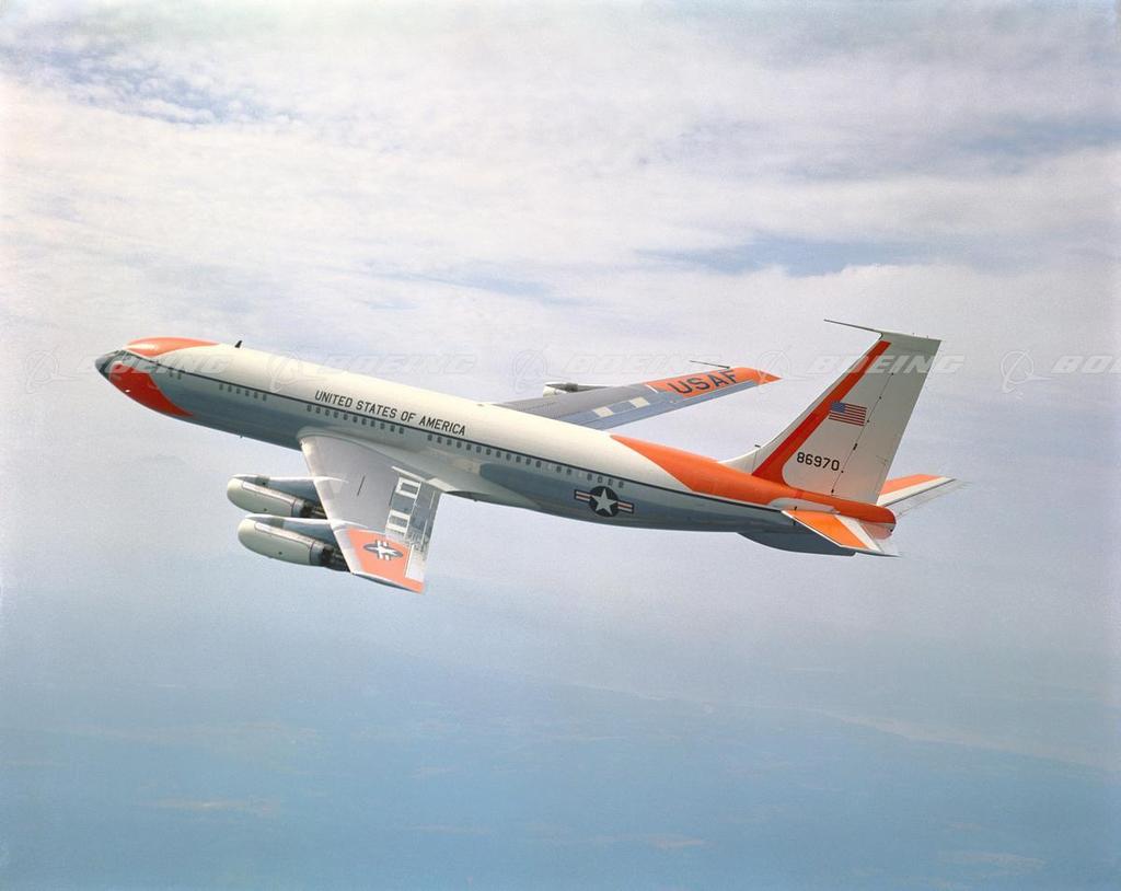 Boeing Images - VC-137A in Flight