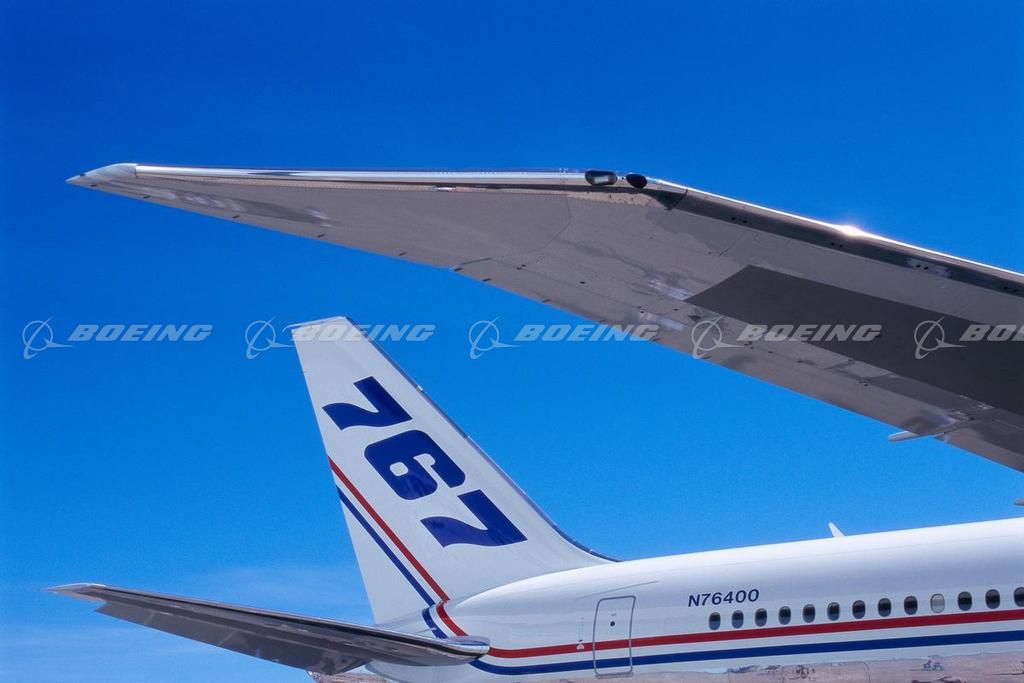 Boeing Images - 767-400ER Wingtip and Tail