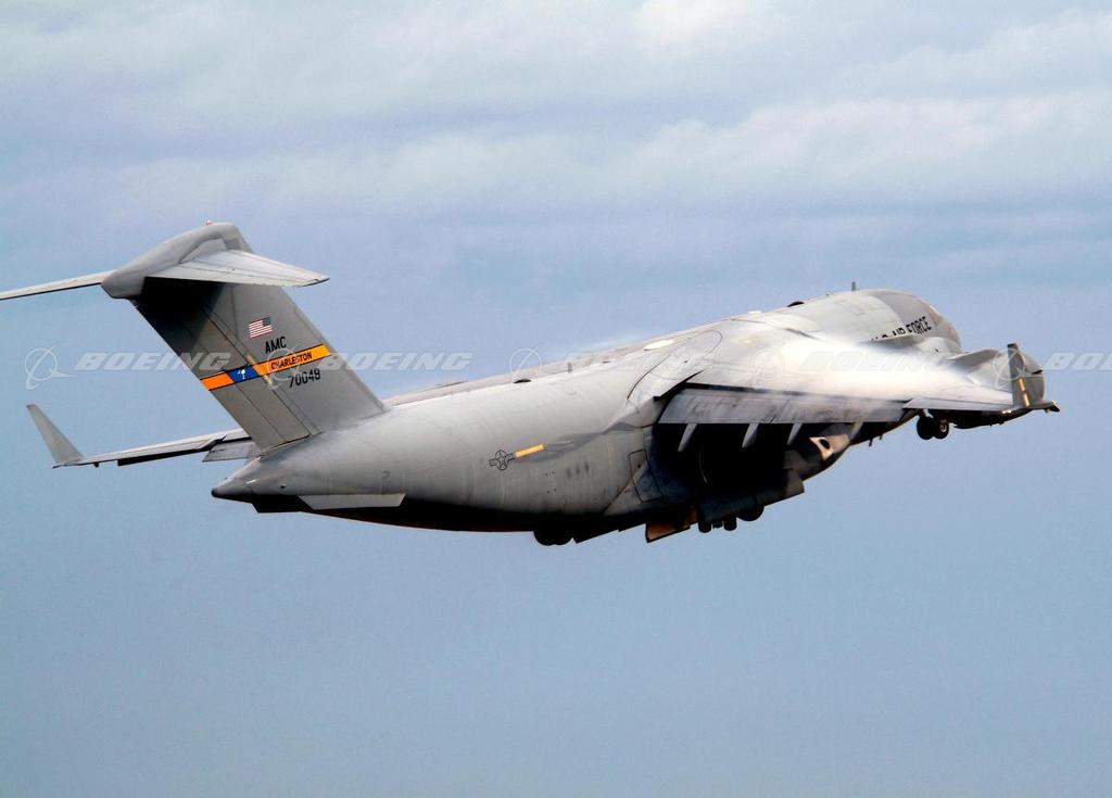 Boeing Images - C-17 Globemaster III in Flight