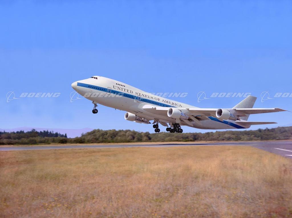 Boeing Images - E-4A Advanced Airborne Command Post Taking Off