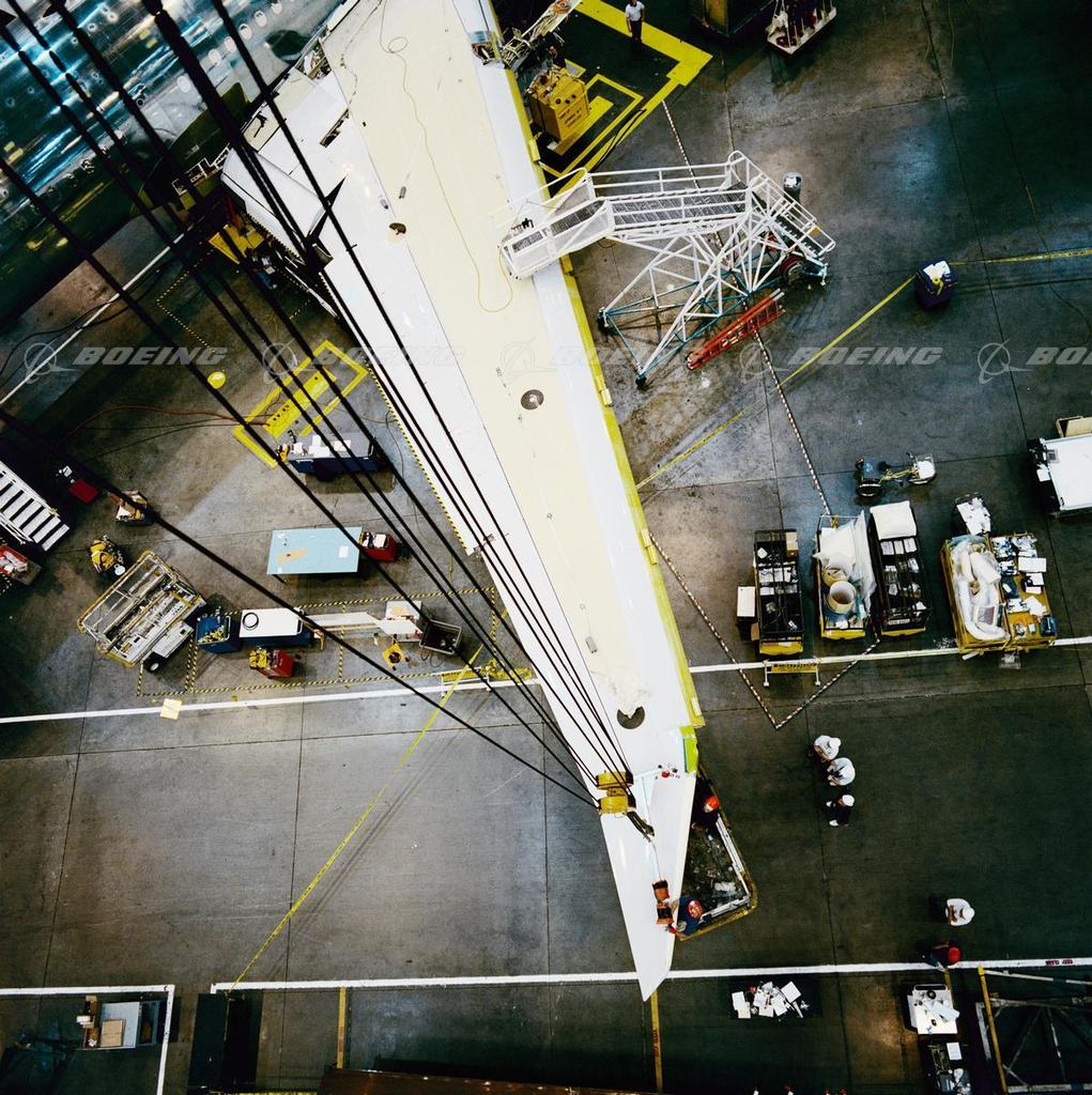 Boeing Images - 767-400ER Wing Assembly