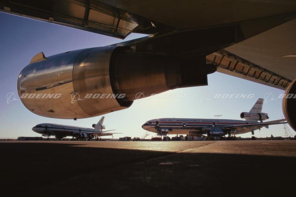 Boeing Images - DC-10 Flight Line