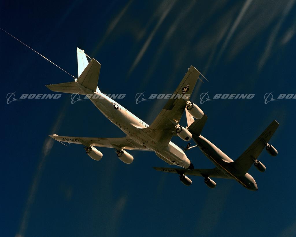 Boeing Images - KC-135 Stratotanker Air to Air Refueling