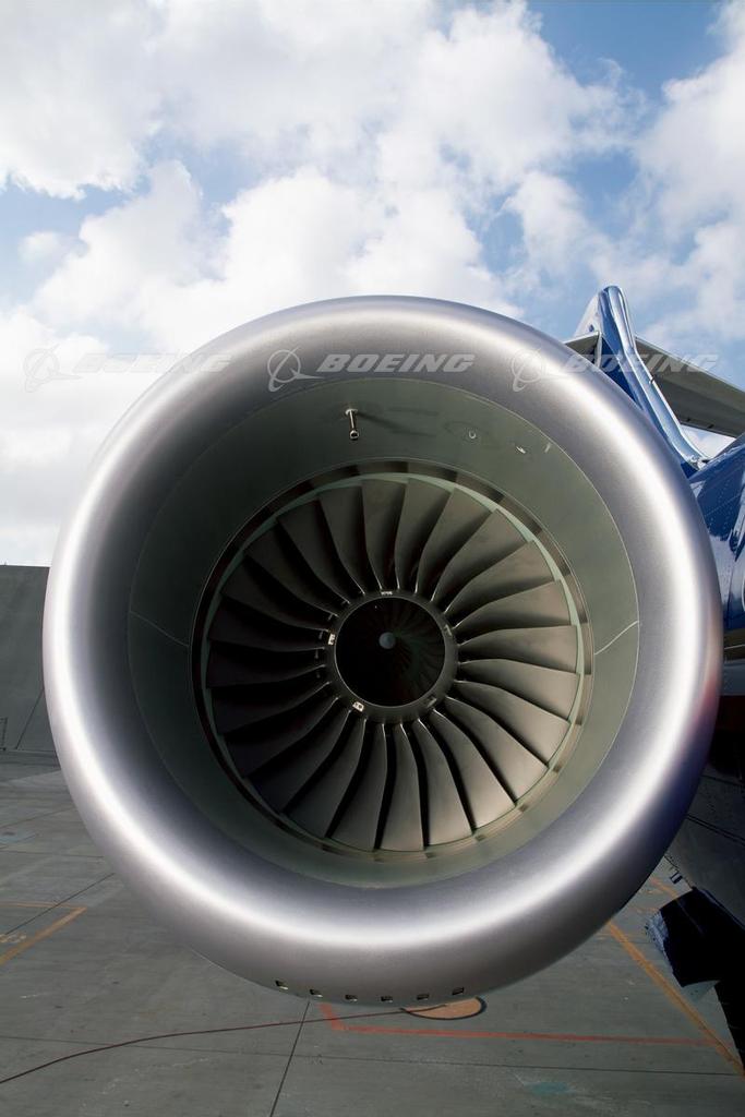Boeing Images - 717-200 Turbofan Engine