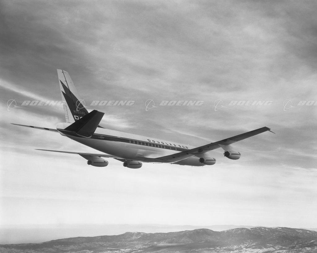 Boeing Images - DC-8 in Flight