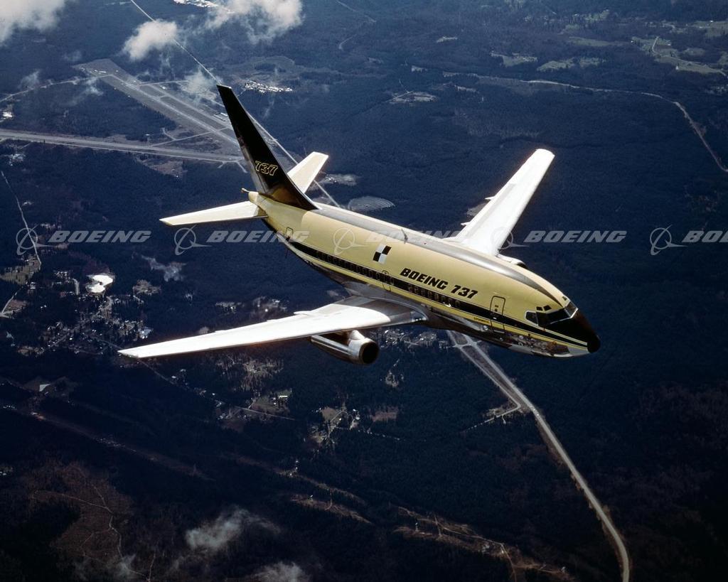 Boeing Images - 737-100 in Flight