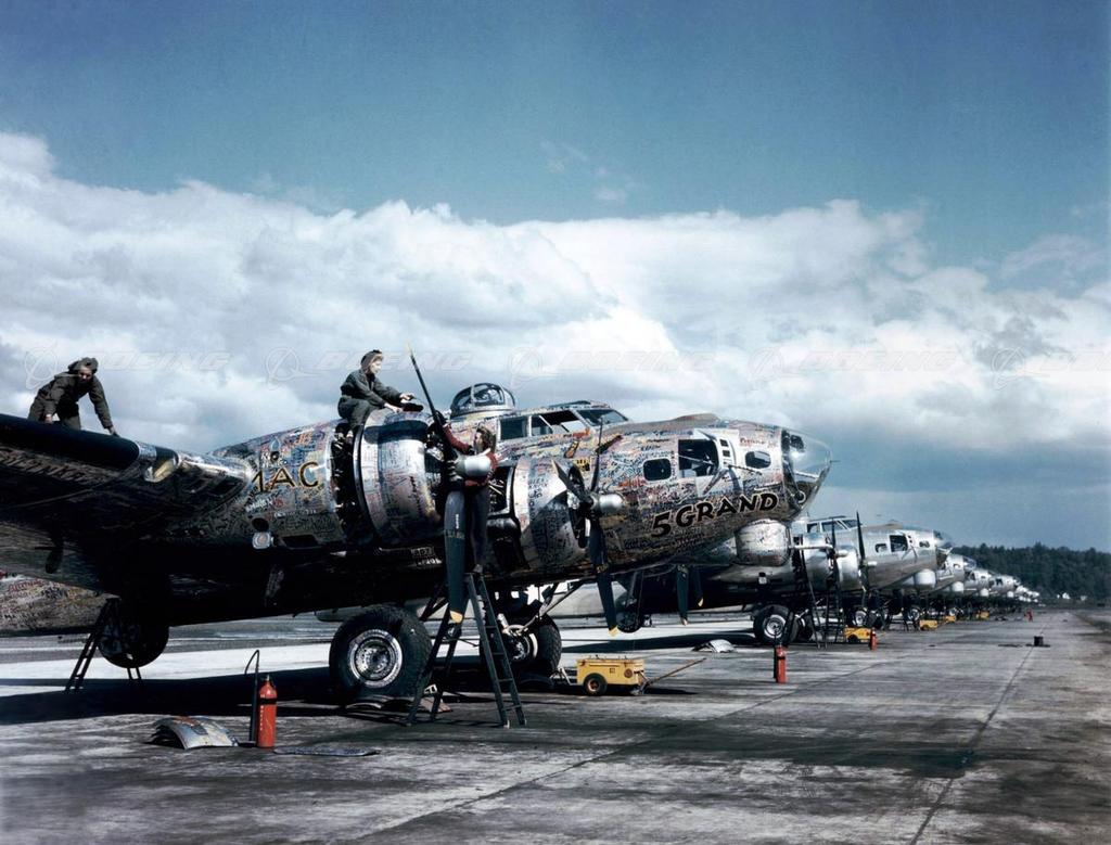 Boeing Images - "5 Grand" B-17 Flying Fortress on Flight Line