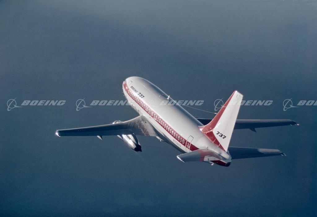 Boeing Images - 737-200 in Red and White Livery