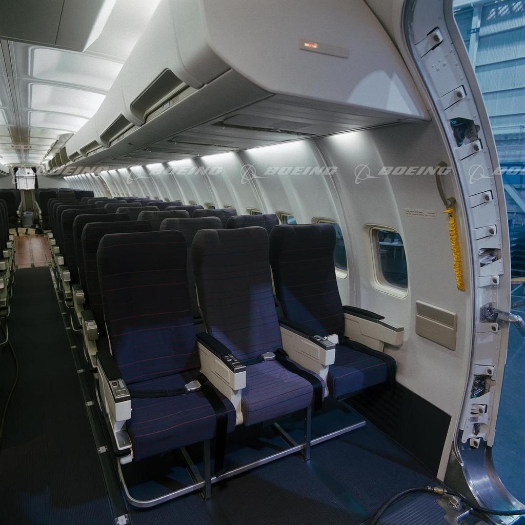 Boeing Images - 757 Passenger Cabin