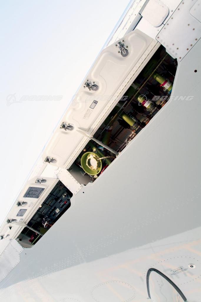 Boeing Images - 717-200 Underwing Pressure Refueling Port
